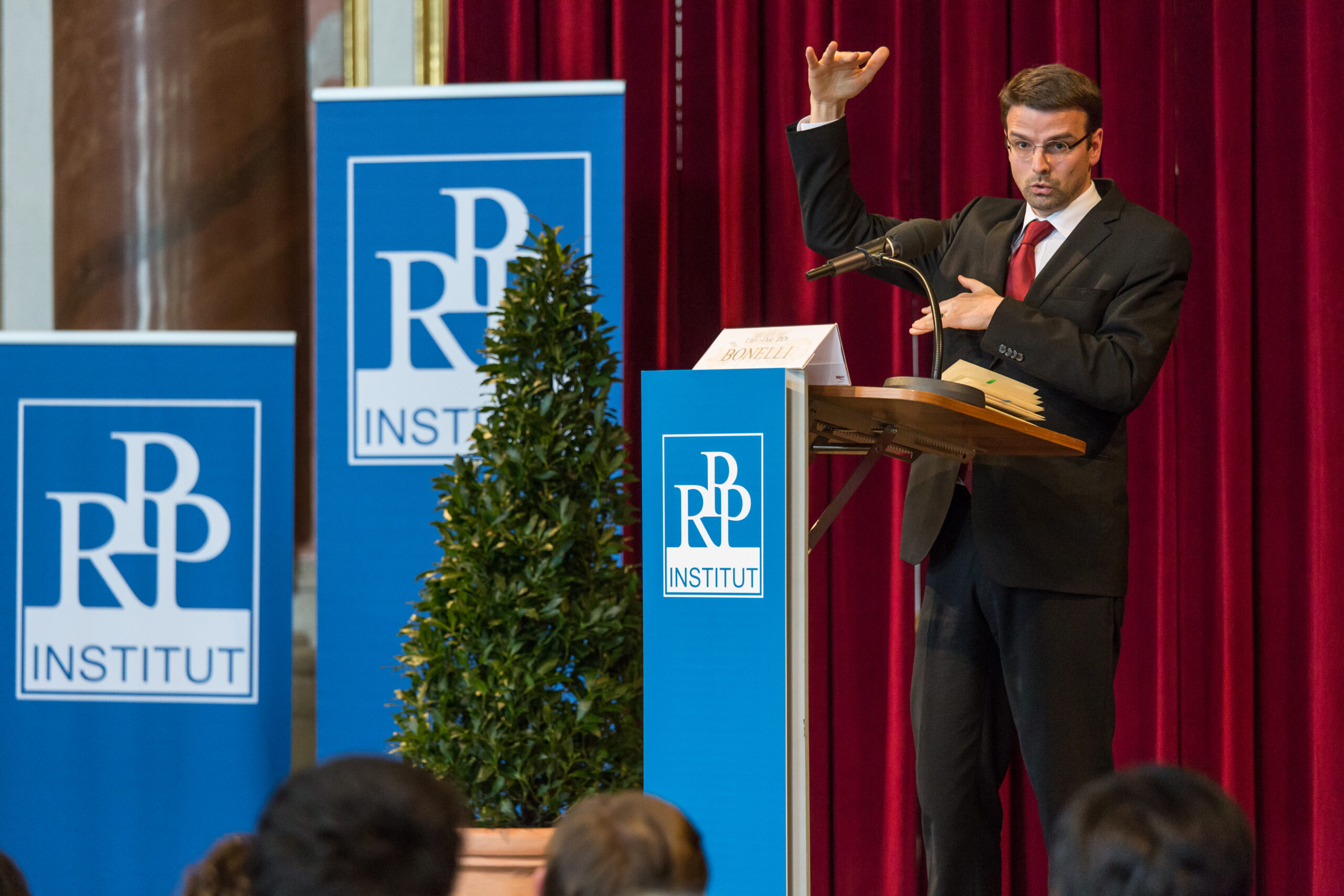 Raphael Bonelli spricht über eines der größten Tabu-Themen unserer Gesellschaft – Young and Free ...